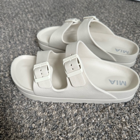 MIA | Shoes | Cream Colored Slides | Poshmark